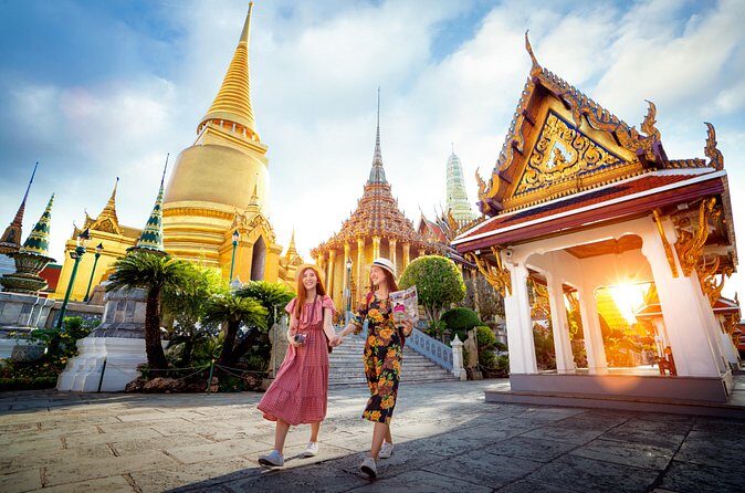 Bangkok Instagram Photoshoot By Local Professionals - Practical Tips for Booking and Participating