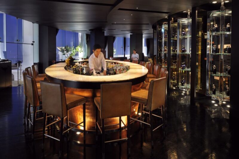 Bangkok: Lebua Rooftop Bar Reservation & Round-Trip Transfer - What Travelers Are Saying