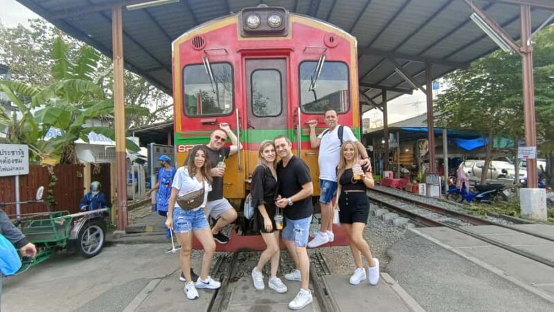 Bangkok: Maeklong Railway & Damnoen Saduak Floating Markets - An Authentic Thai Adventure in the Heart of Central Thailand