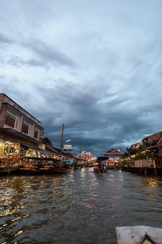 Bangkok: Maeklong Railway Market and Amphawa Floating Market - The Sum Up