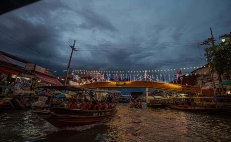Bangkok: Maeklong Railway Market&Damnoensaduak-private tour - Who Will Love This Tour?