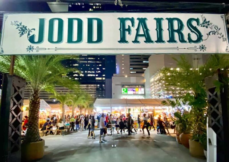 Bangkok: Maeklong Train Market and Floating Market Tour - Who Should Consider This Tour?