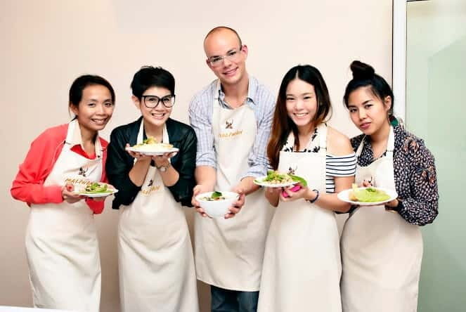 Bangkok: Maliwan Thai Cooking Class with Market Tour - Key Points