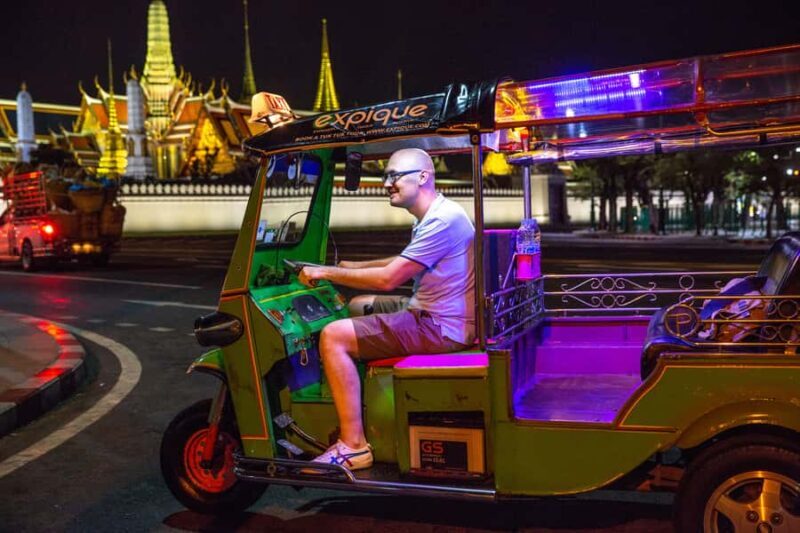 Bangkok: Markets, Temples and Food Night Tour by Tuk Tuk - Comfort and Practicalities