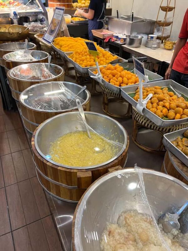 Bangkok Michelin Tastes & Viral Eats -BanthatThong Food Tour - Key Points