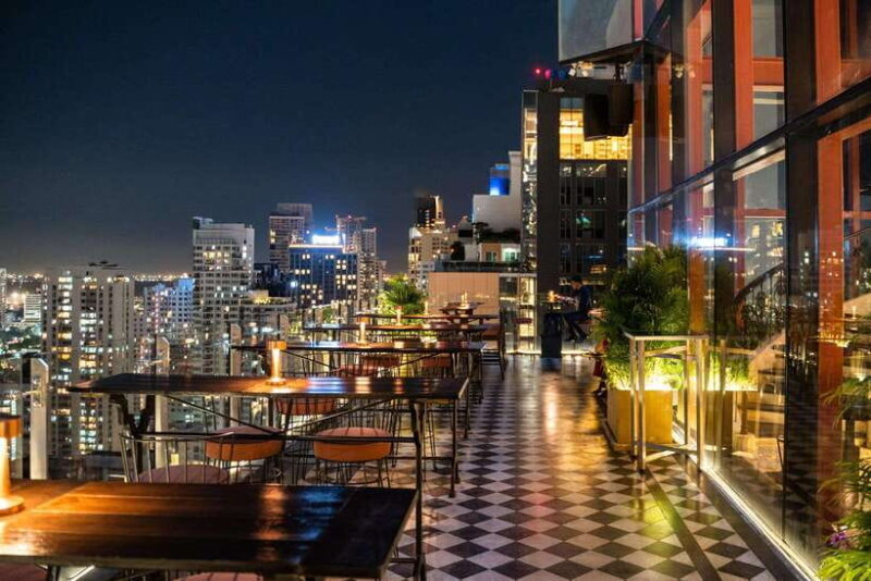 Bangkok: Mojjo Rooftop Lounge & Bar Food & Beverage Package - The View and Its Impact