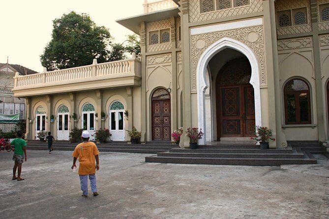 Bangkok Muslim Landmarks Tour with Grand Palace & Halal Meal - Who Should Consider This Tour?