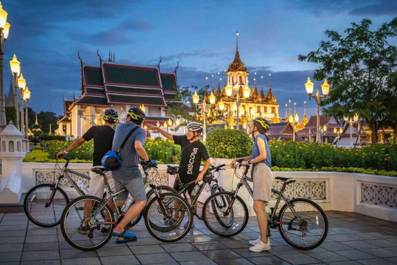 Bangkok: Night Bike Tour with Temples & Flower Market Visit - An In-Depth Look at the Tour Experience