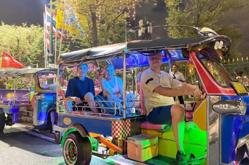 Bangkok Night Tour: Food, Temple & Tuk-Tuk - Key Points