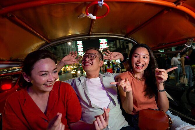 Bangkok Night Tour: Wat Arun, Wat Pho, Chinatown & Tuk Tuk Ride - Key Points