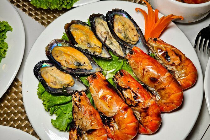 Bangkok: Noah 6 Stars Luxury Chao phraya River Dinner Cruise - What Travelers Say