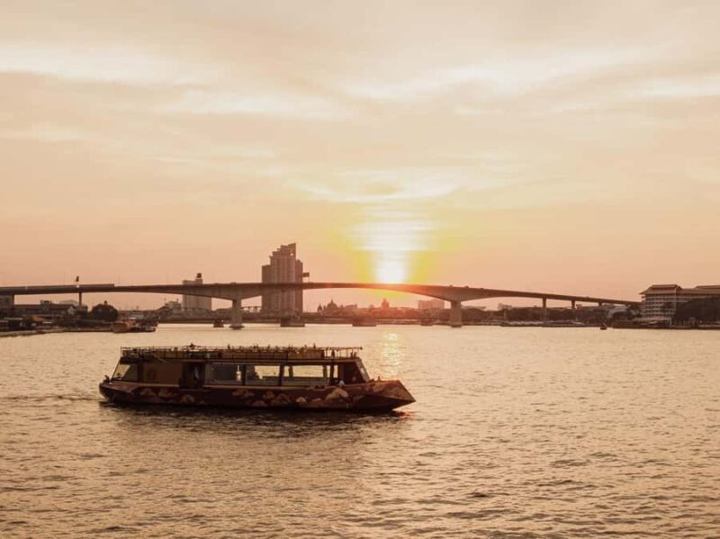 Bangkok: Okura Cruise - Luxury Japanese Dinner Cruise - The Scenic Highlights and Photos Worthy Moments