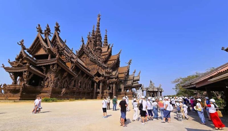 Bangkok & Pattaya Pickup: Evening Sanctuary & Alcazar Show - Who Should Consider This Tour?