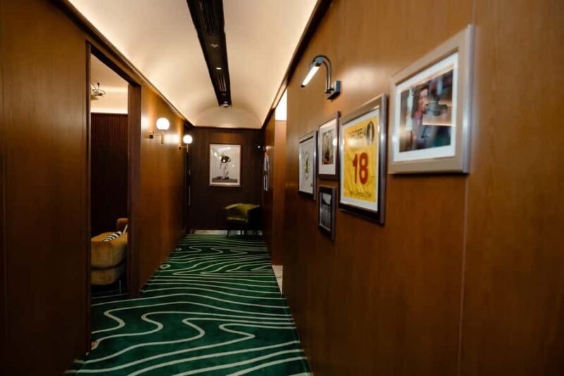 Bangkok: Premium Indoor Golf Simulator Experience - Key Points