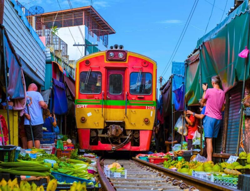 Bangkok: Private Damnoen Saduak Floating & Train Market Tour - Key Points