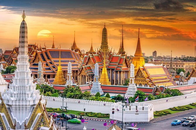 Bangkok Private Grand Palace Emerald Buddha and Reclining Buddha - Key Points