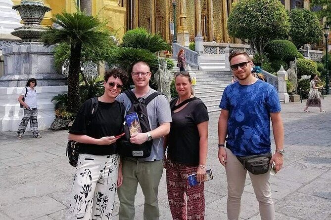 Bangkok Private Walking Tour with A Pro Guide (Tour Car Option) - An Introduction to What Makes This Tour Special
