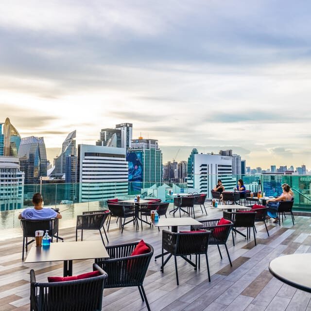 Bangkok: RedSquare Rooftop Bar at Novotel Sukhumvit 4 - Experience Overview and What You Can Expect