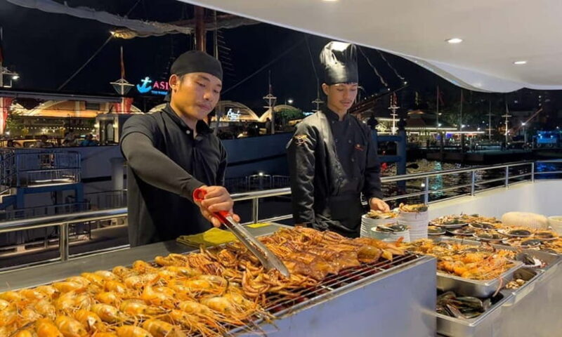 Bangkok: Royal Galaxy Chao Phraya Buffet Dinner Cruise - Practical Tips for Your Cruise