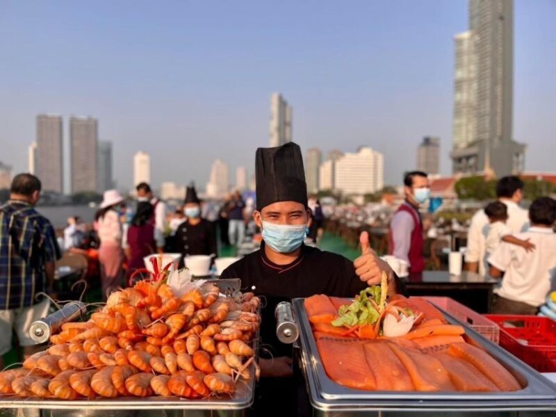 Bangkok: Royal Princess Chao Phraya Dinner Cruise - The Experience: Pros and Cons