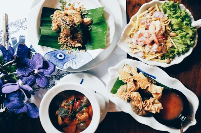 Bangkok: Street Art and Street Food Walking Tour - A Closer Look at the Tour Experience