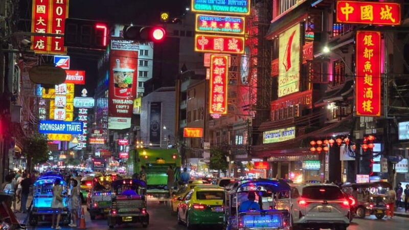 Bangkok: Street Food Tasting Tour at Night - Key Points