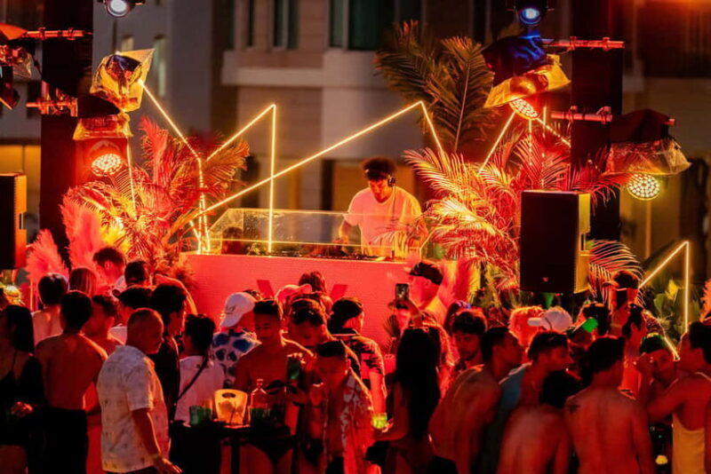 Bangkok: Sunset Splash Pool Party at W Bangkok - Key Points