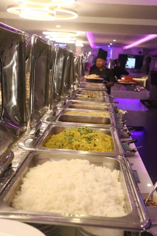 Bangkok Sunset Temples & Twilight River Dinner Journey - Who Should Consider This Tour?