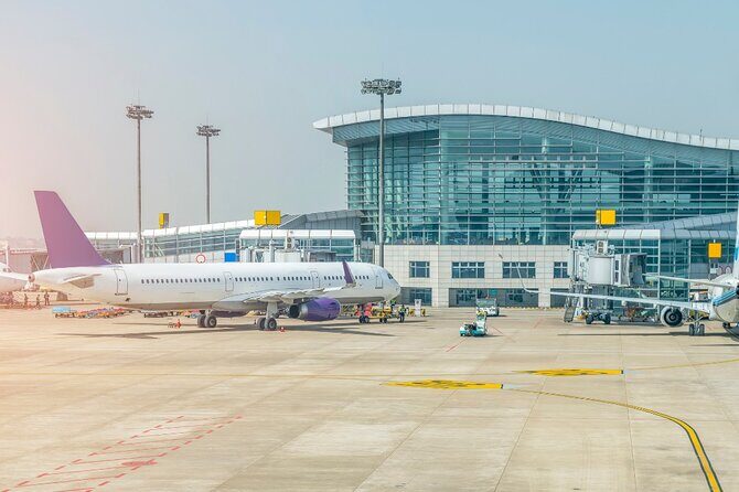 Bangkok Suvannabhumi Airport : Fasttrack Immigration Service Pass - Who Will Benefit Most?