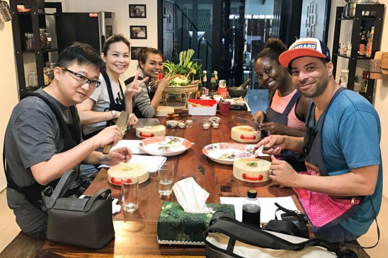Bangkok: Thai Cooking Class and Onnuch Market Tour - Key Points