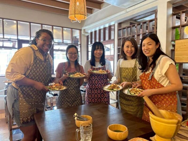 Bangkok: Thai Cooking Class With 4 Dishes & Thai Drink - Experience Thai Culture Through Food: A Closer Look at the Bangkok Cooking Class
