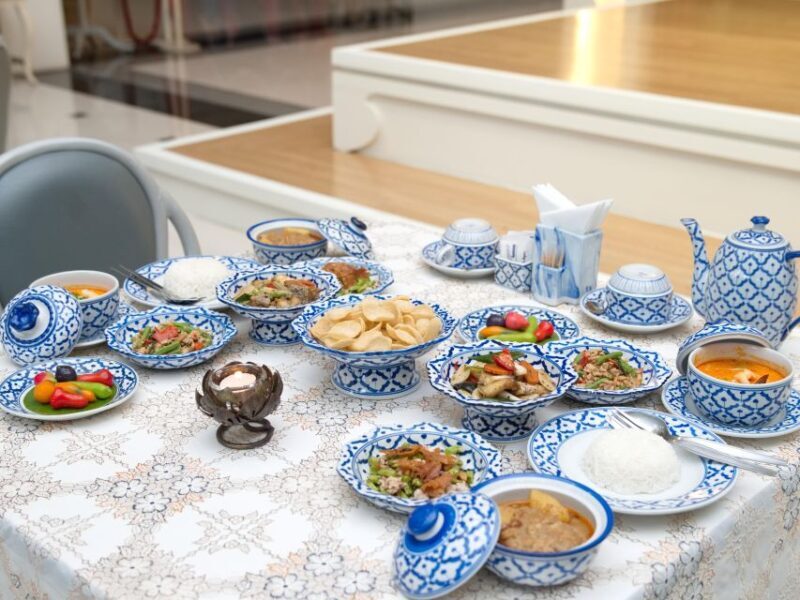 Bangkok Thai Dance Show with Dinner with Hotel Transfer - What the Experience Is Like