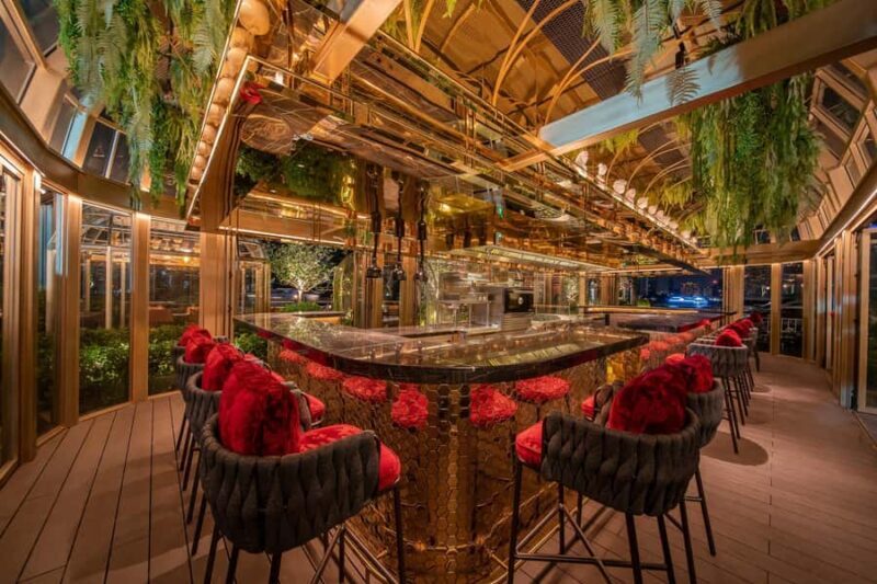 Bangkok : The Crystal Grill House at Asiatique F&B - Who Will Love This?