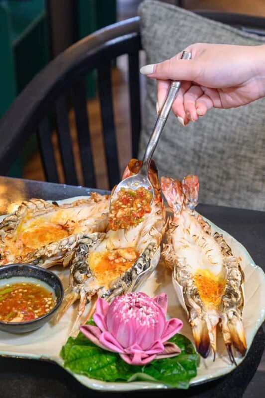 Bangkok: The House of Smooth Curry - The Athenee Hotel - An Overview of The House of Smooth Curry Experience