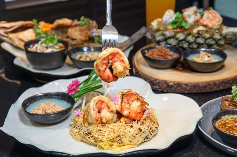 Bangkok: The House of Smooth Curry - The Athenee Hotel - Who Will Love This Experience?