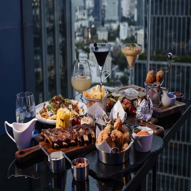 Bangkok: The Vue Bar Rooftop at Mercure Bangkok Sukhumvit 24 - Key Points