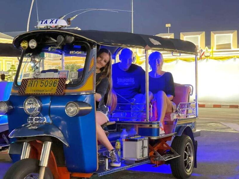 Bangkok Tuk-Tuk by Night with Chinatown Street Food Meal - Discovering Bangkok’s Nighttime Charm