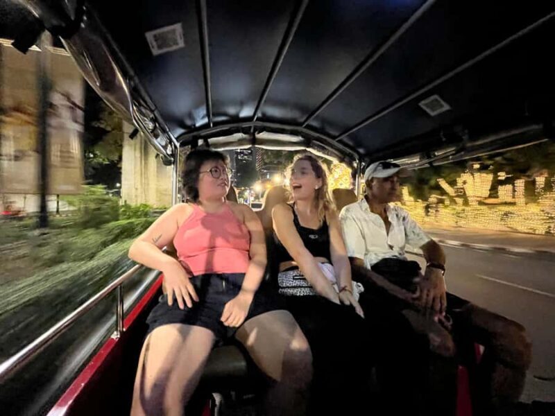 Bangkok Tuk Tuk Night Tour with food & drinks in Siam&Silom - Tuk Tuk Ride: A City in Motion