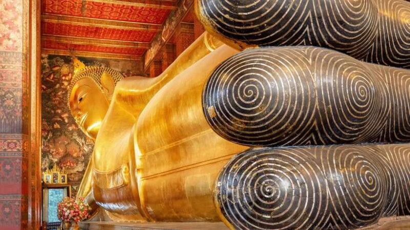 Bangkok: Wat Pho and Wat Arun Guided Walking Tour - The Value and Who Should Book