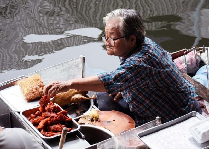 Bangkok:Damnoen Saduak Floating Market & Railway Market - Who Will Appreciate This Tour?