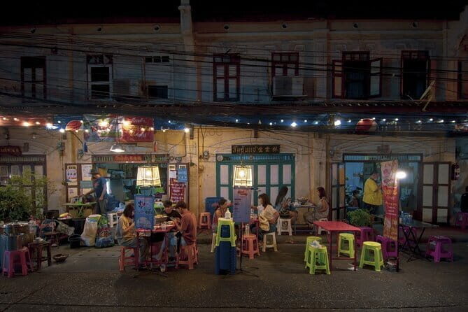 Bangkok's City tour by bus and Chinatown by Night walking tour - Discovering Bangkok from the Top Deck
