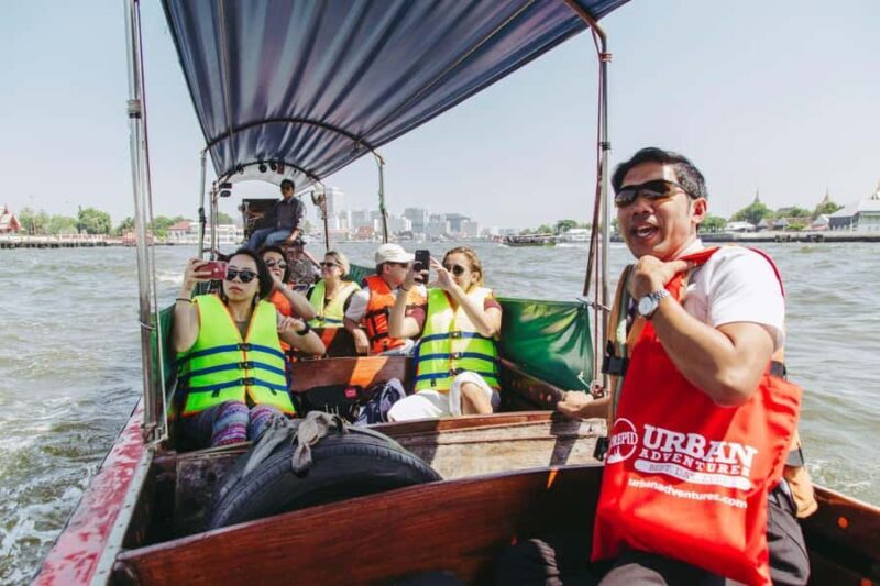 Bangkok's Highlights by Longtail Boat and on Foot - A Closer Look at the Experience