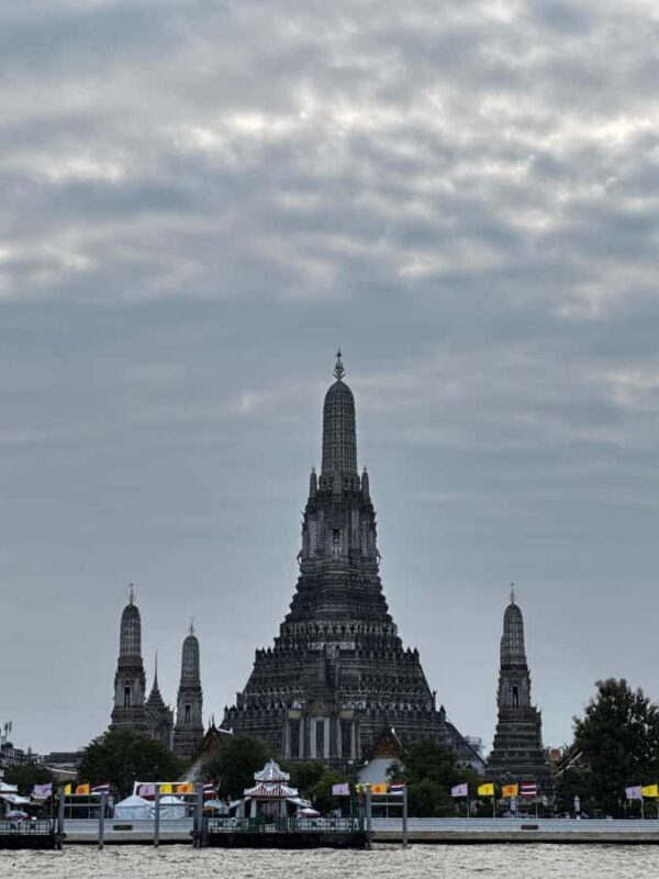 Bangkok's Riverside Cultural Walk: Wat Pho & Wat Arun - FAQ
