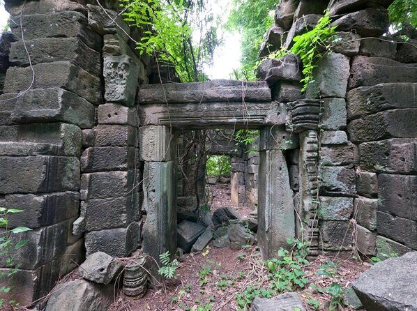 Banteay Chhmar Temple & Silk Farm Private Day Trip from Siem Reap - Your Guide to the Banteay Chhmar Temple & Silk Farm Day Trip from Siem Reap