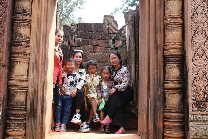 Banteay Srei Secrets Private Tour Include Kbas Spean - FAQ