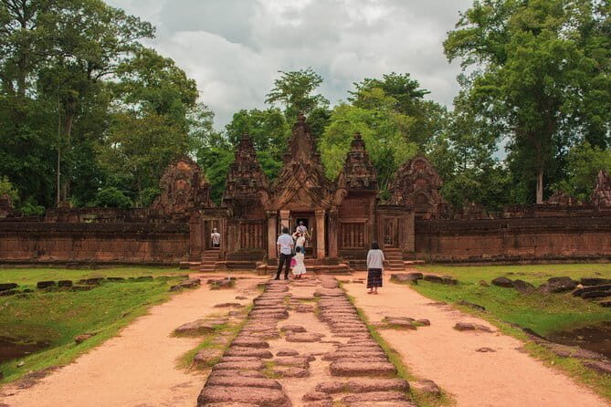 Banteay Srei & The Grand Circuit Tour - The Practicalities