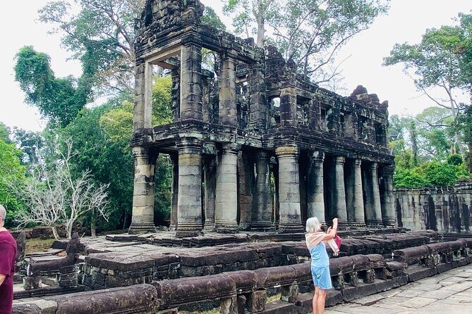 Banteay Srei with Neak Pean and Preah Khan Temple Tour - Who Should Consider This Tour?