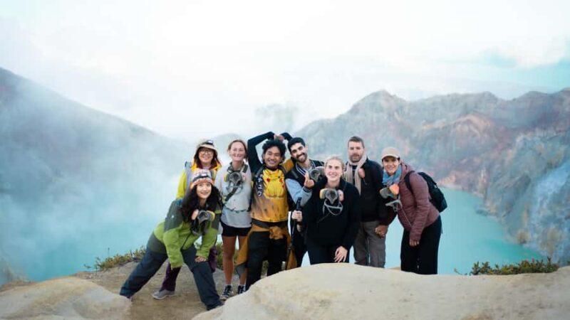 Banyuwangi: Ijen Volcano Trip With Experienced Guide - The Descent and Post-Hike Relaxation