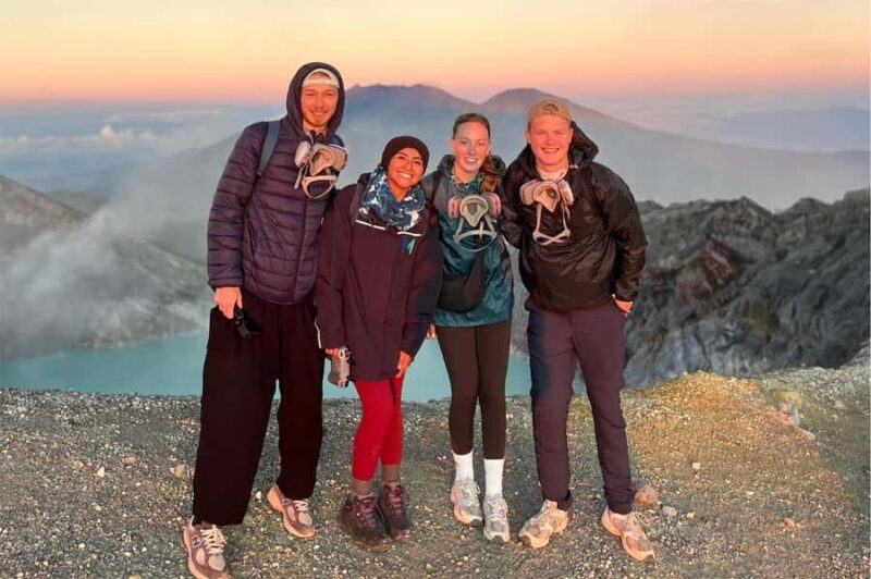 Banyuwangi: Mt. Ijen Sunrise Hike with Pickup & Health Check - Descending and Returning