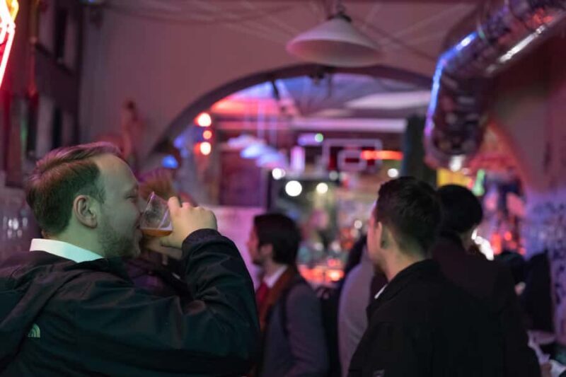 Bar-Hopping Tour with Welcome Drink - CDMX - Exploring More Bars